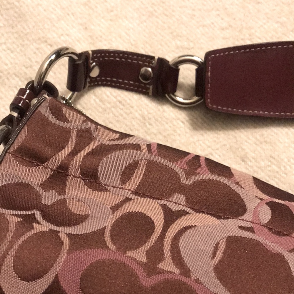 Coach Burgundy Red Signature Pattern Shoulder Handbag - Gem